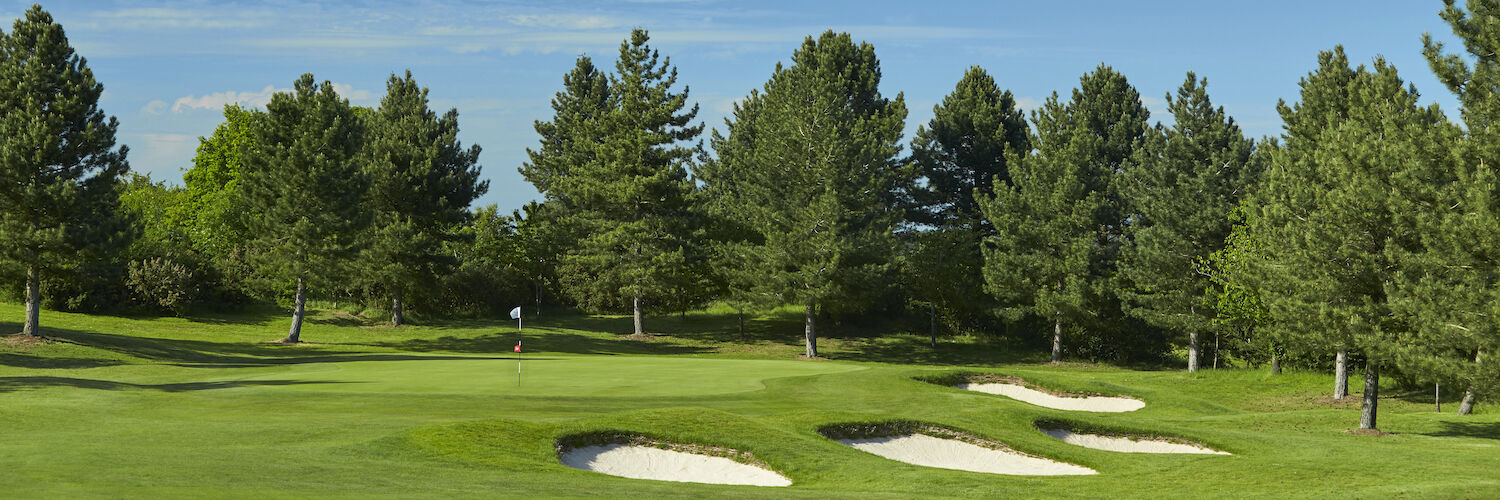 New Course :: Essendon Country Club is situated in a picturesque 400 ...